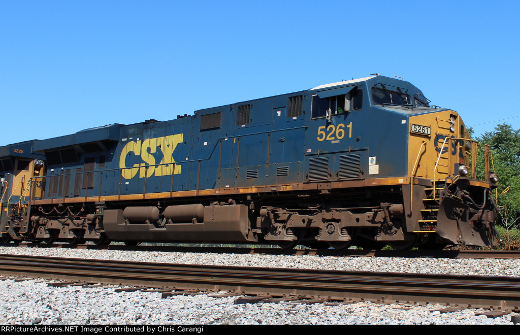CSXT 5261 on Q140-06